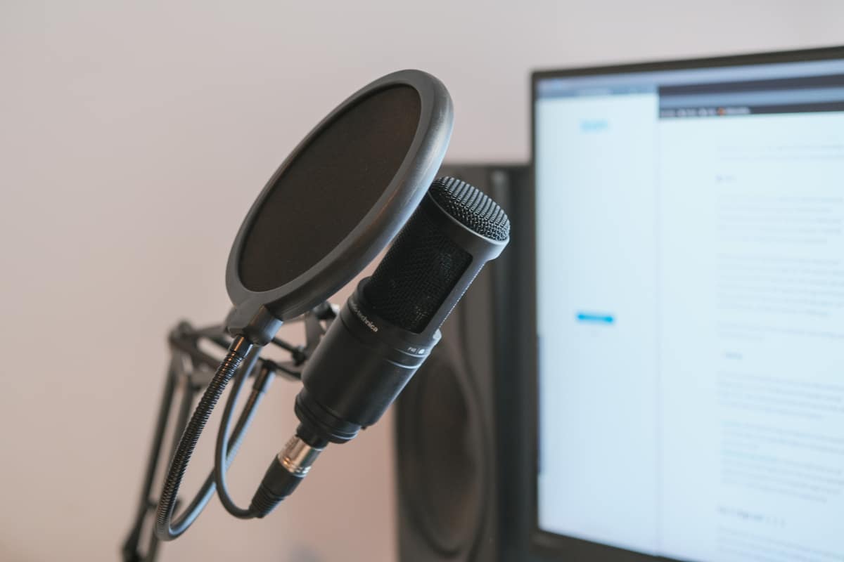 Best Zoom Setup: Microphones, Cameras, Lights, and More