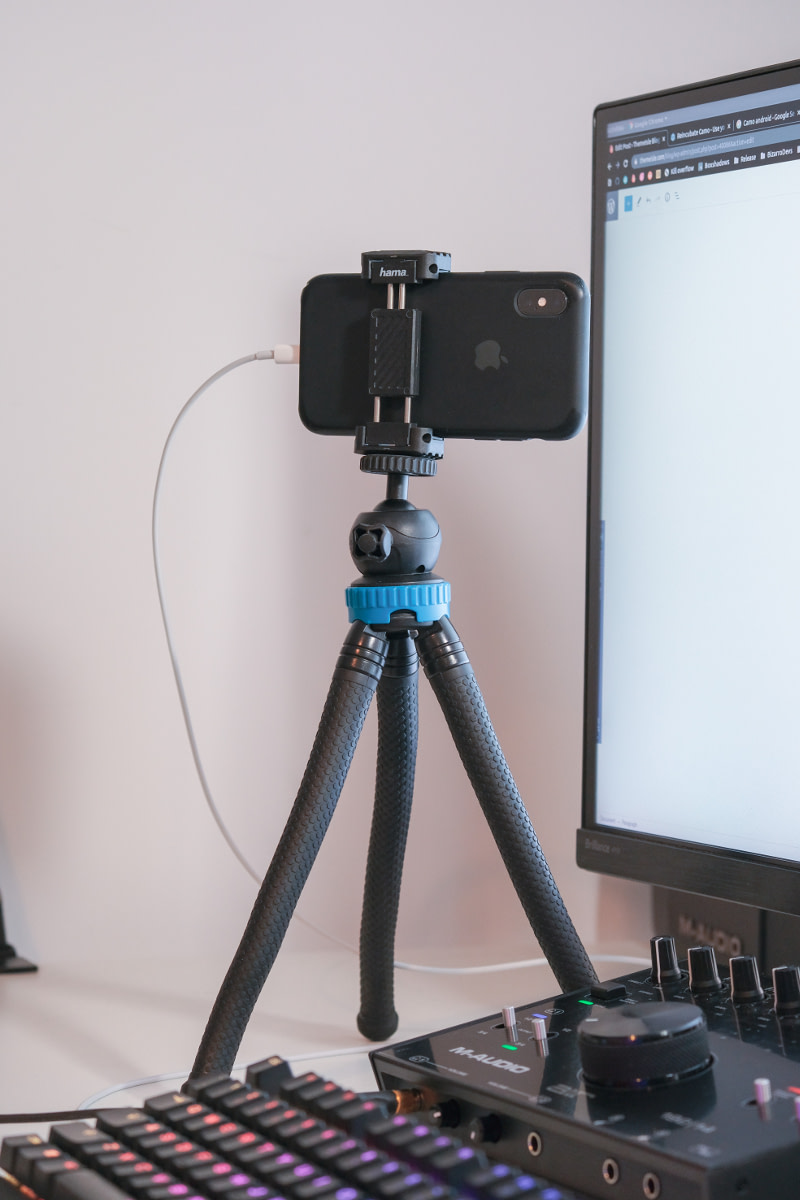Best Zoom Setup: Microphones, Cameras, Lights, and More